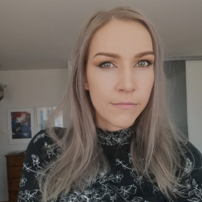 Vieraskynässä ensi viikolla Suvi Varvemaa (kuvassa), Anna Heinonen ...